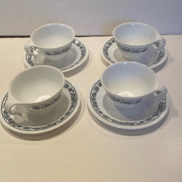 Corelle | Dining | Vintage Corelle Old Towne Blue Onion Pattern 4 Cup ...